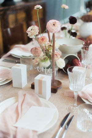 BUSINESS - Branded gifts for corporate and events – Custom Favours